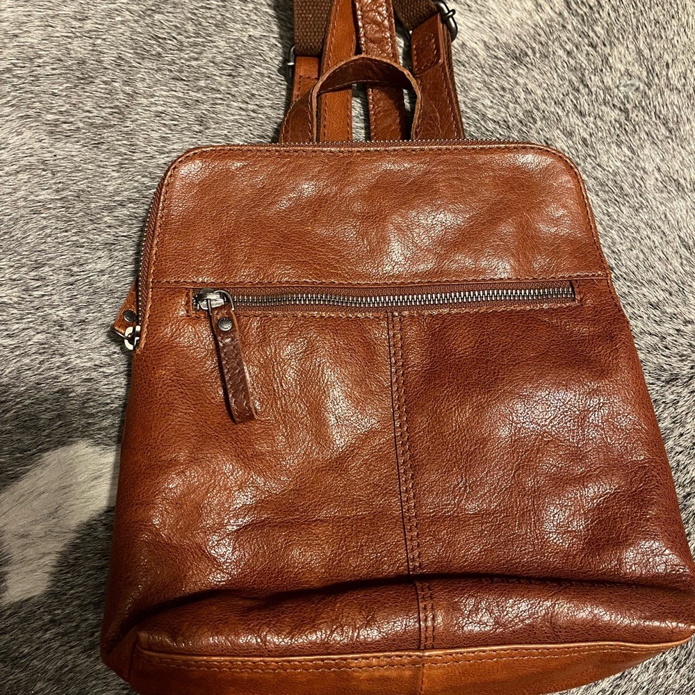 Spikes & Sparrow Tan Leather Backpack - Gem